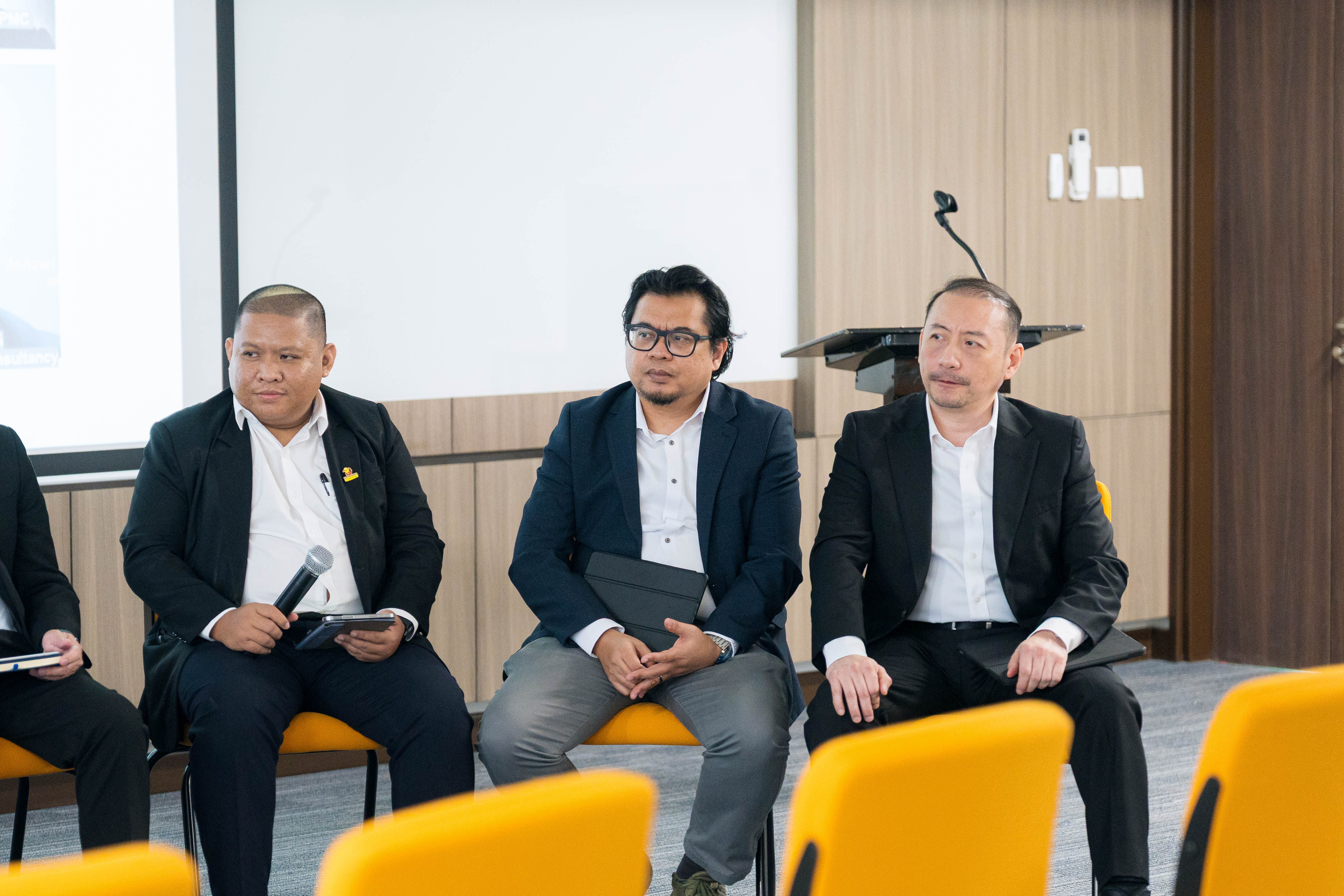 UTB FORUM EXPLORES INNOVATION ECOSYSTEMS TO DRIVE STI-LED DEVELOPMENT ...