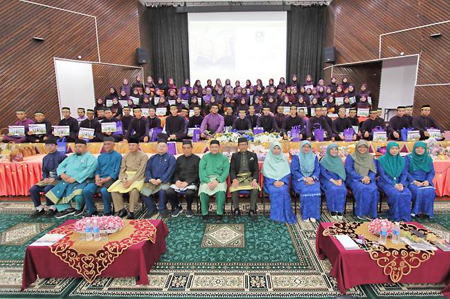 Khatam Al-Quran marks spiritual milestone - EB