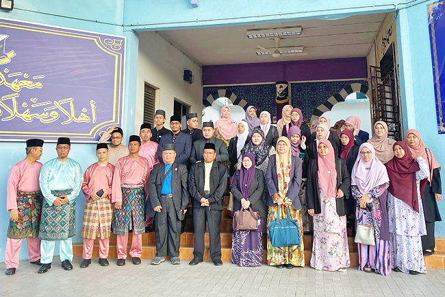 Brunei university institution hosts programme in Malaysia - EB