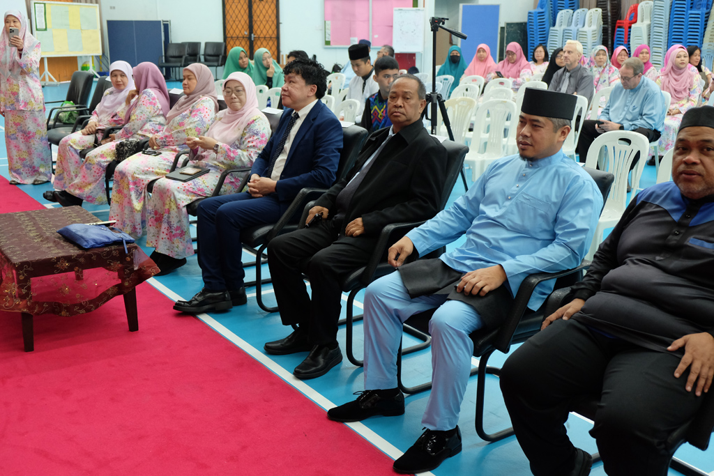 SMPIHM anjur majlis graduasi, rai pelajar BTEC, Permata - EB