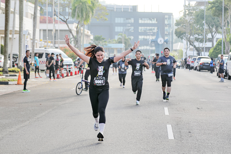 Berkenan sertai Larian VA - EB