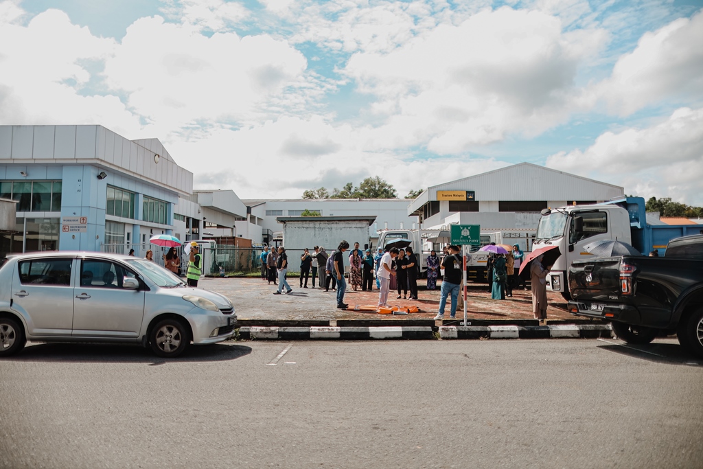 Brunei Press conducts fire drill to boost workplace safety awareness - EB
