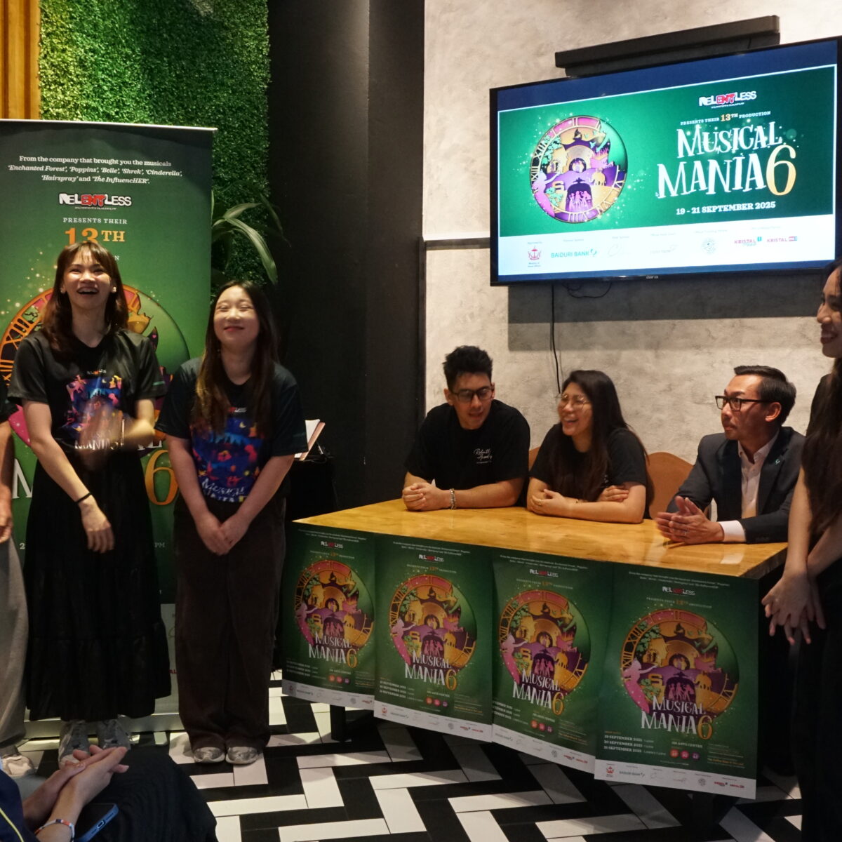 BiG Buzz : MUSICAL MANIA 6 - EB