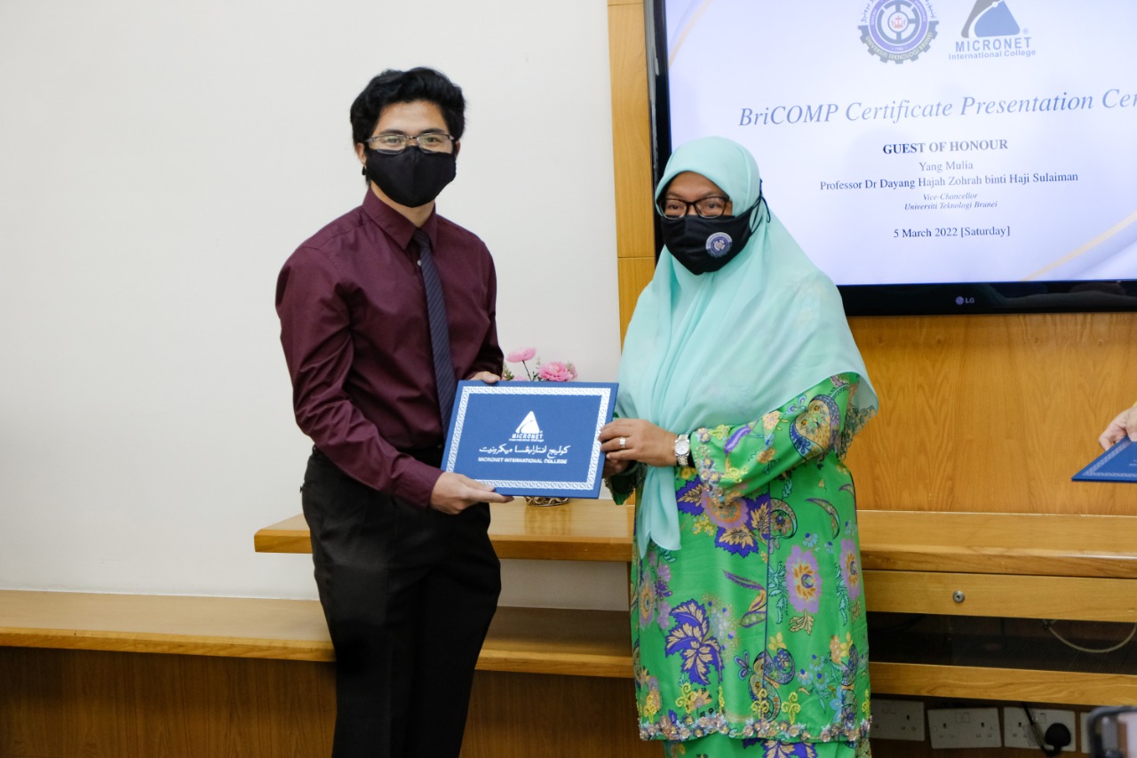 SECOND COHORT OF BRICOMP PROGRAMME AT MIC FETED AT A CERTIFICATE PRESENTATION CEREMONY - EB