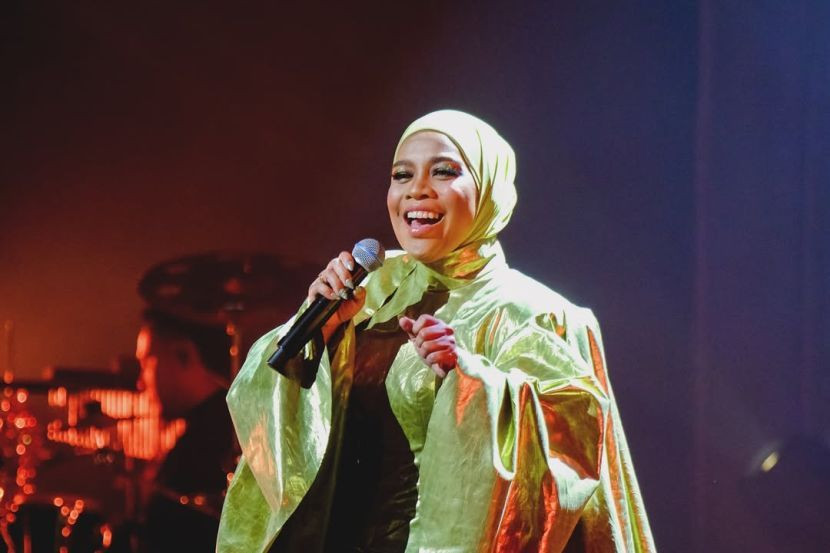 Ayu Damit sasar Doktor Falsafah pada usia 45 tahun - EB